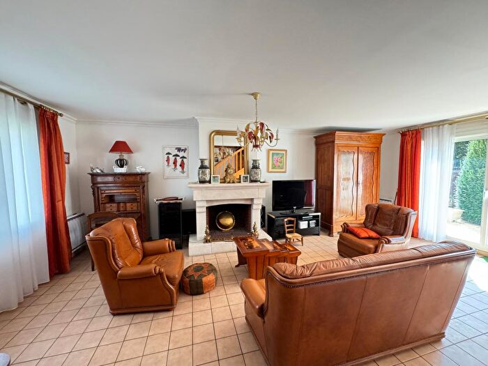 Maison à vendre - Noisy-le-Grand, Sud - 6 pièces - 4 chambres