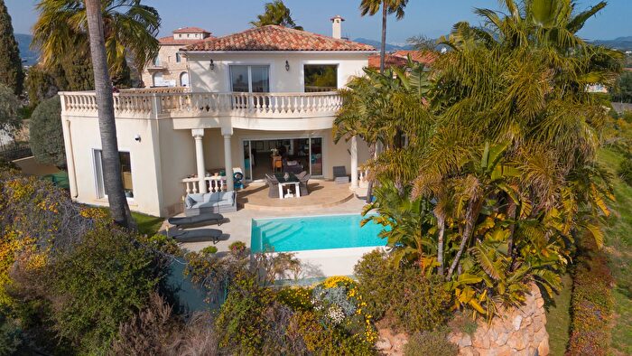 Maison à vendre - Nice, Saint-Isidore - 7 pièces - 4 chambres