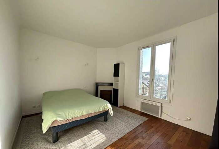 Peri, Joinville-le-Pont - Appartement 2 pièces à louer