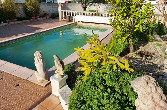 Maison à vendre - Aigues-Mortes - 3 pièces - 2 chambres