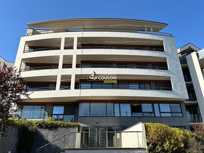 Appartement à louer - Chamalières, Hauteurs de Chamalières, Les Savarounes - 2 pièces - 1 chambre