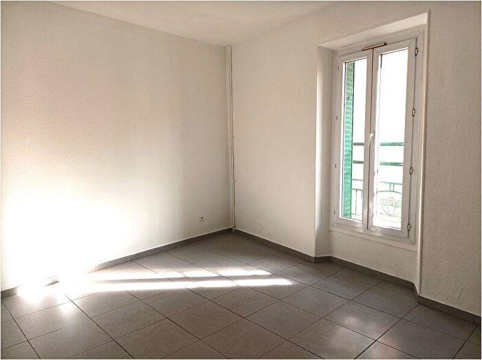 Appartement à louer - Centre Ville-Stalingrad, Alès - 3 pièces - 2 chambres