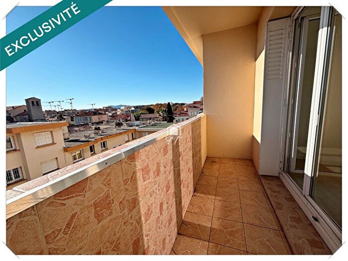 Appartement à vendre - Toulon, Saint-Roch - 3 pièces - 2 chambres