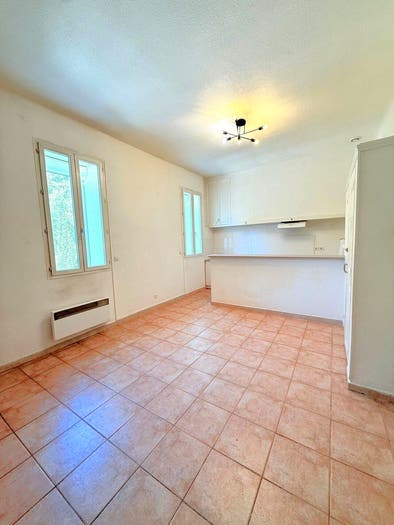 Appartement 3 pièces à Roquefort-la-Bédoule, à louer