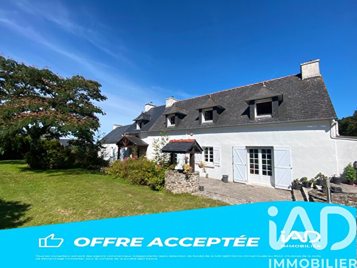 Maison à vendre - Spézet - 10 pièces - 5 chambres