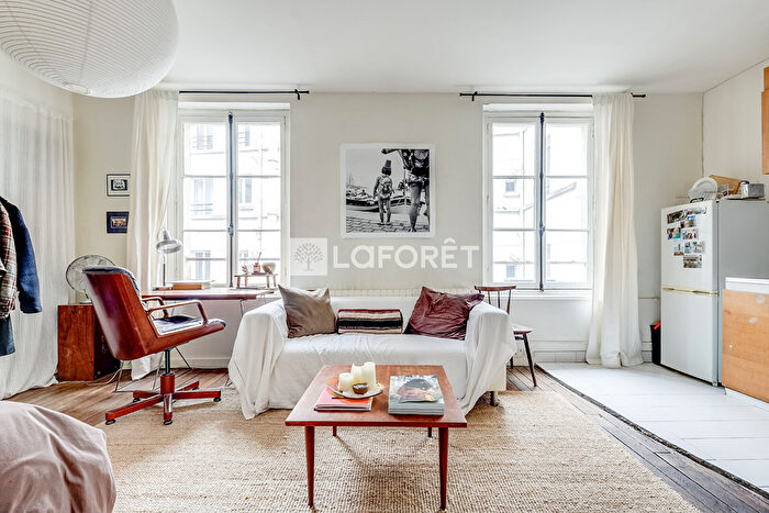 Appartement à vendre - Paris e , Belleville, Saint-Maur - 2 pièces - 1 chambre