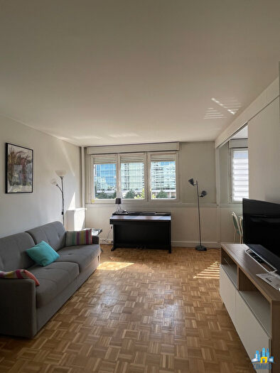 Courbevoie, Gambetta, La Défense : Appartement 2 pièces à louer