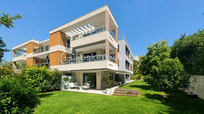 Appartement 4 pièces à vendre à Nice, Caucade