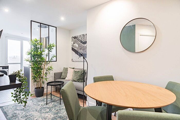 Appartement à louer - Hôtel de Ville, Créteil - 5 pièces - 1 chambre