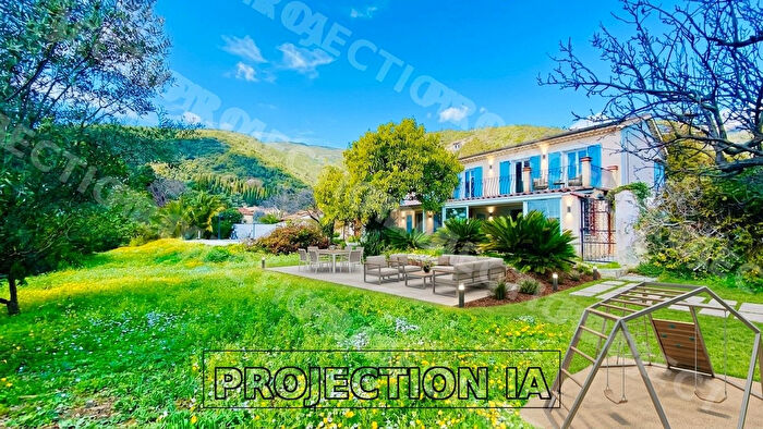 Maison à vendre - Tourrettes-sur-Loup - 8 pièces - 6 chambres