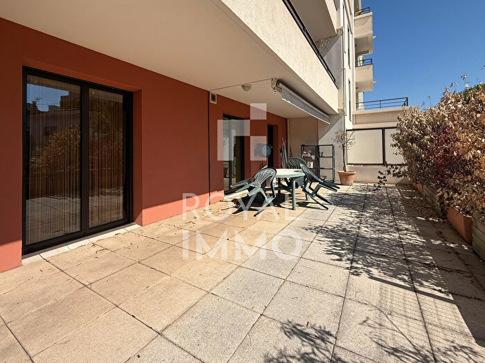 Appartement à vendre - Marseille e , Bonneveine - 4 pièces - 3 chambres