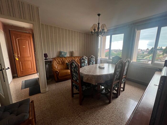 Appartement à vendre - Le Creusot, Sud - 3 pièces - 2 chambres