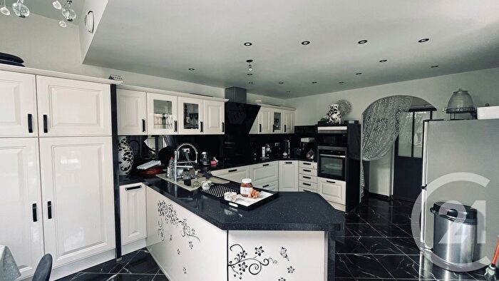 Maison à vendre - Chelles, Chantereine, Madeleine - 7 pièces - 5 chambres