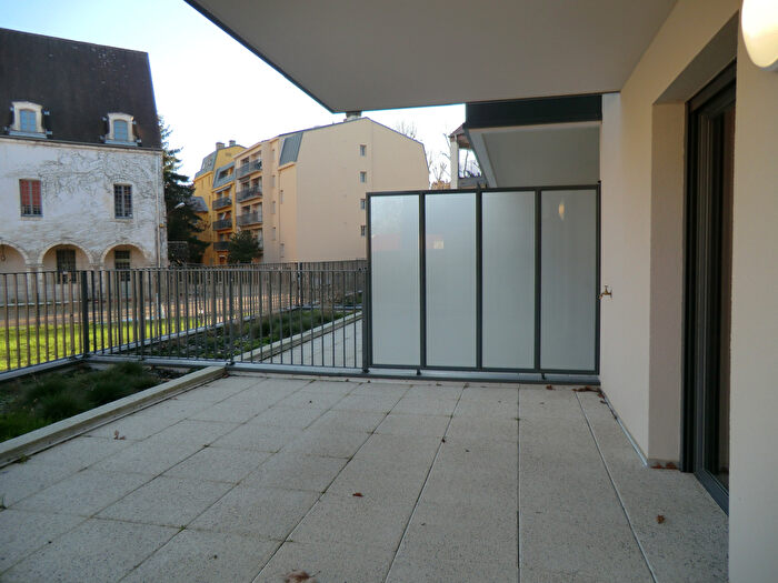 Appartement à louer - Chalon-sur-Saône, Centre-ville - 1 pièce