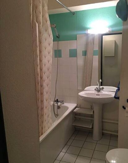 Appartement à louer - Le Bachut, Lyon ème arrondissement - 1 pièce