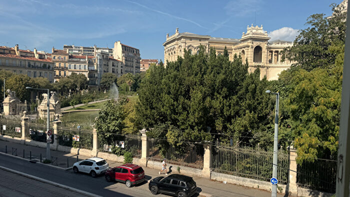 Appartement 3 pièces à vendre à Marseille 4ème, Cinq Avenues