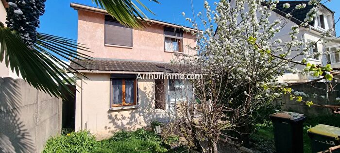 Maison à vendre - Sucy-en-Brie, Bruyères - 6 pièces - 4 chambres