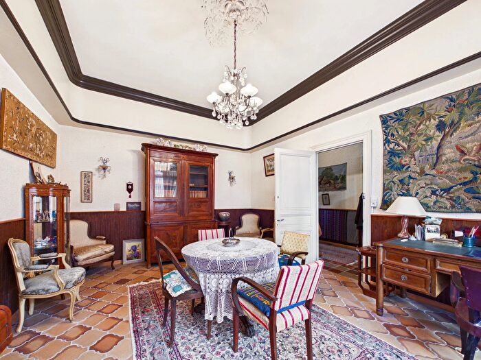 Maison 12 pièces à vendre à Lauzun