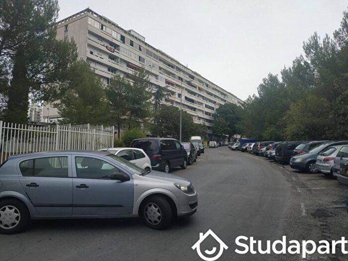 Appartement à louer - Corot, Nîmes - 1 pièce - 1 chambre