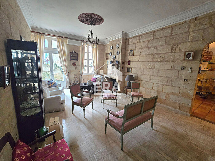 Maison à vendre - Francs - 12 pièces - 8 chambres