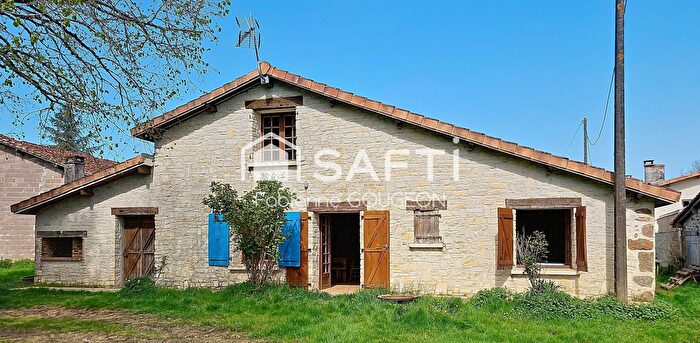 Maison 4 pièces à vendre à Lessac
