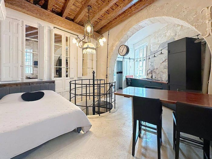 Appartement 1 pièce à Zone Pietonne, Avignon, à louer