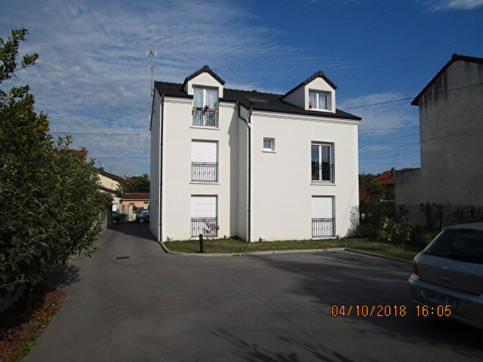 Appartement 3 pièces à Tremblay-en-France, Le Vert Galant, à louer