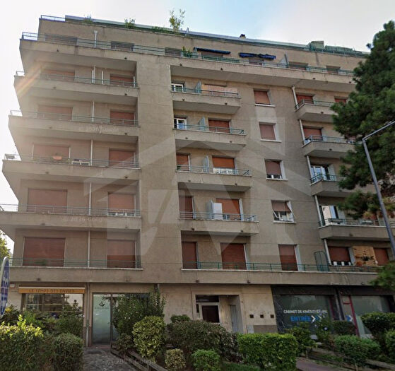 Appartement à louer - Grenoble, Bajatière - 2 pièces - 1 chambre