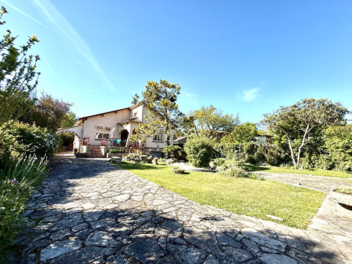 Maison à vendre - Villeneuve-Tolosane - 6 pièces - 5 chambres