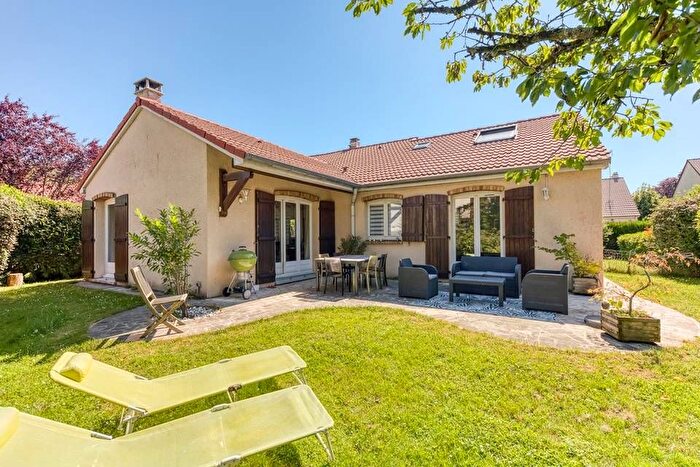 Ozoir-la-Ferrière, Vieux village, Armainvilliers, Notre Dame - Maison 7 pièces à vendre