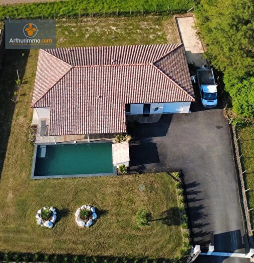 Maison à vendre - Casteljaloux - 7 pièces - 5 chambres