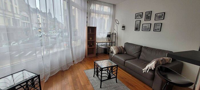 Appartement à louer - Centre Ville, Reims - 1 pièce