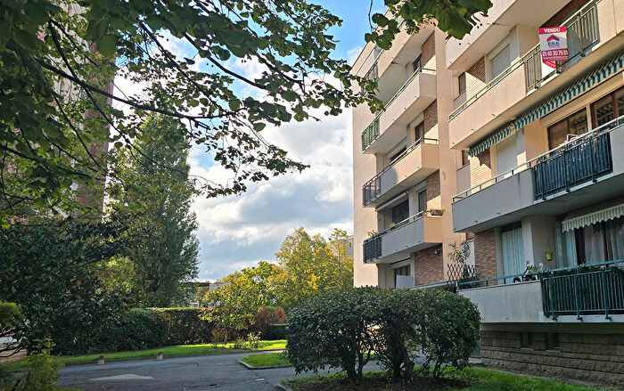 Appartement à vendre - Villiers-sur-Marne, Les Boutareines, Les Armoiries - 5 pièces - 4 chambres