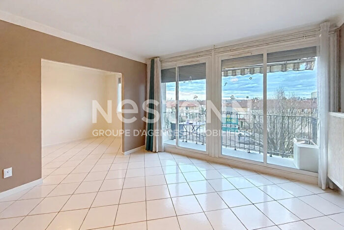 Appartement à vendre - Bron, Le Terraillon - 4 pièces - 2 chambres