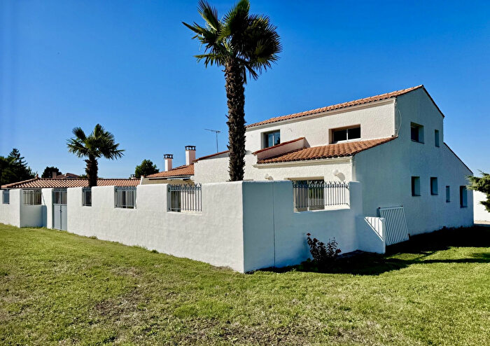 Maison à vendre - Breuillet - 4 pièces - 3 chambres