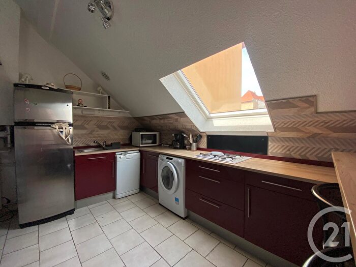 Appartement à louer - Belfort, Centre-ville, Fb de Montbéliard - 4 pièces - 3 chambres