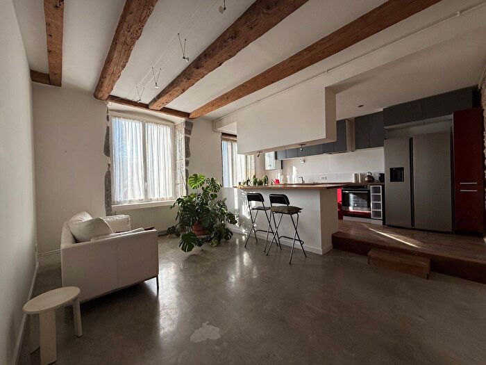 Appartement à louer - Lyon ème arrondissement - 4 pièces - 3 chambres