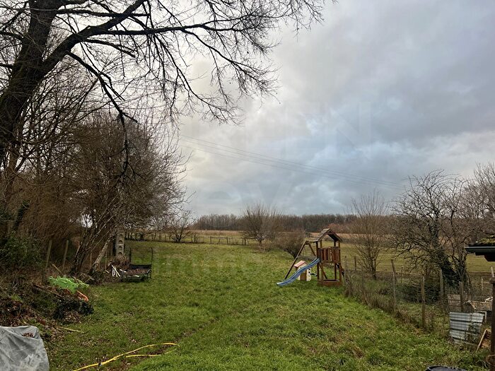 Maison à vendre - Sougères-en-Puisaye - 7 pièces - 5 chambres