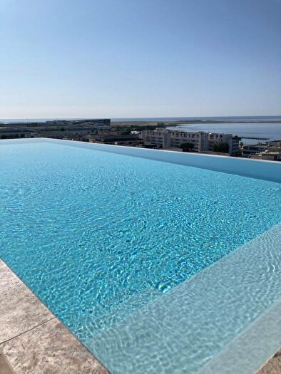 Appartement à louer - Saint-Laurent-du-Var, Bord de Mer, Port de Plaisance - 1 pièce