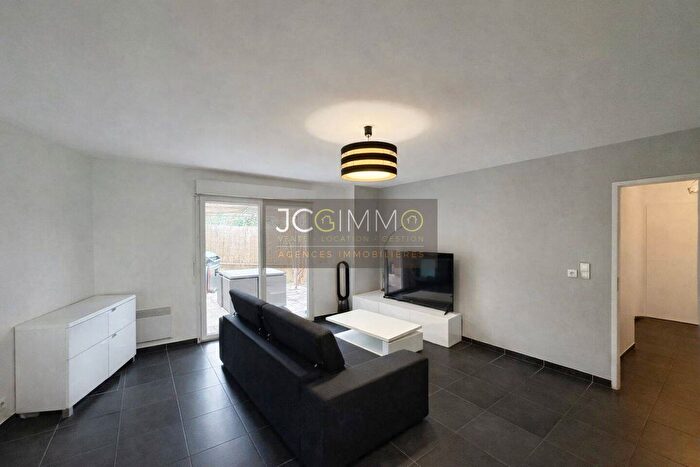 Appartement à louer - Solliès-Pont - 3 pièces - 2 chambres