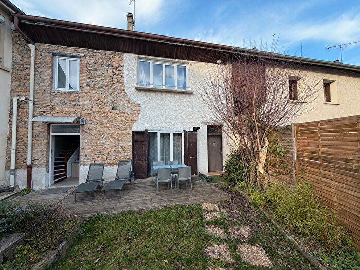 Maison à vendre - La Tour-du-Pin - 4 pièces - 3 chambres