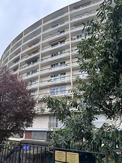 Appartement à louer - Paris e , Bel-Air, Sud - 1 pièce