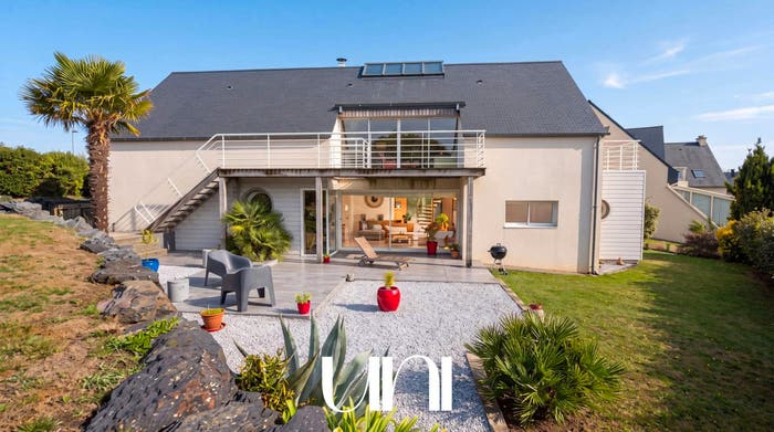 Maison 8 pièces à Donville-les-Bains, à vendre