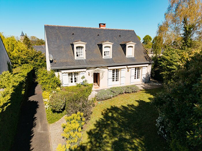 Maison à vendre - Saint-Hilaire-Saint-Florent, Saint-Hilaire - 6 pièces - 5 chambres