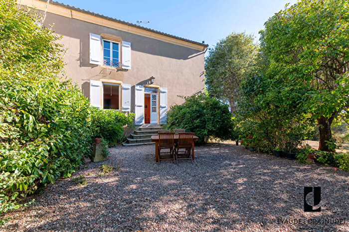 Saint-Vincent-de-Boisset : Maison 5 pièces à vendre
