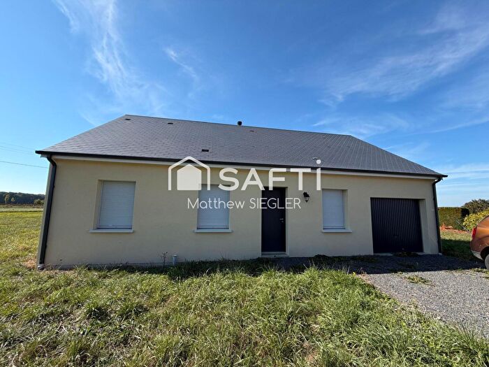 Maison 4 pièces à Savigné-sur-Lathan, à vendre