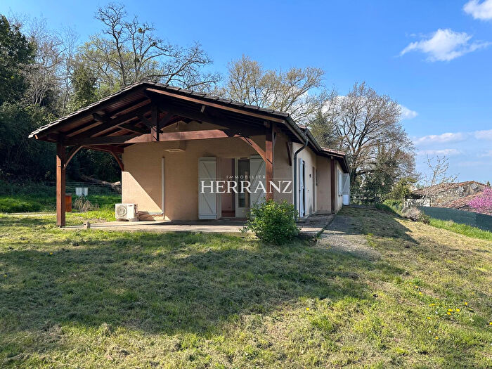 Maison à vendre - Cadarsac - 5 pièces - 4 chambres