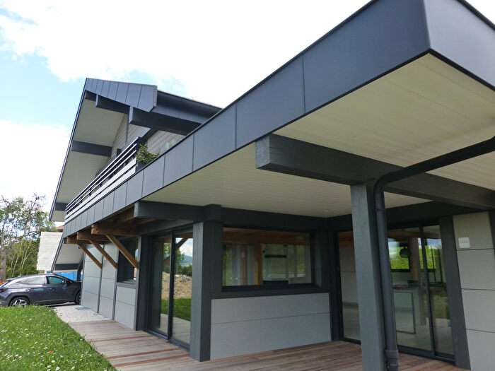 Maison à louer - Saint-Martin-Bellevue - 6 pièces - 4 chambres