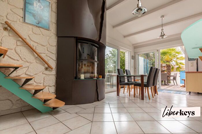 Maison 6 pièces à Saint-Herblain, Nord, à vendre