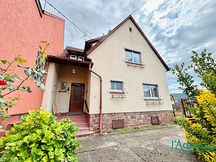 Maison à vendre - Hattstatt - 6 pièces - 4 chambres